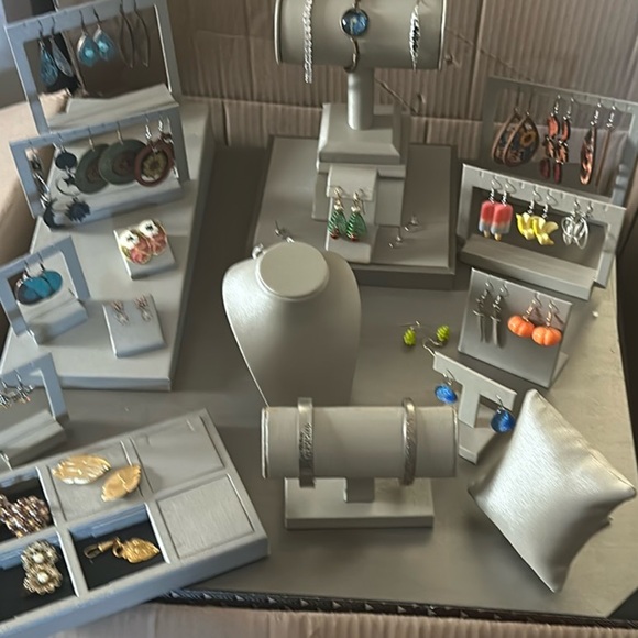 rocket | Jewelry | Jewelry Displays Stands Show Live At 53 Today | Poshmark